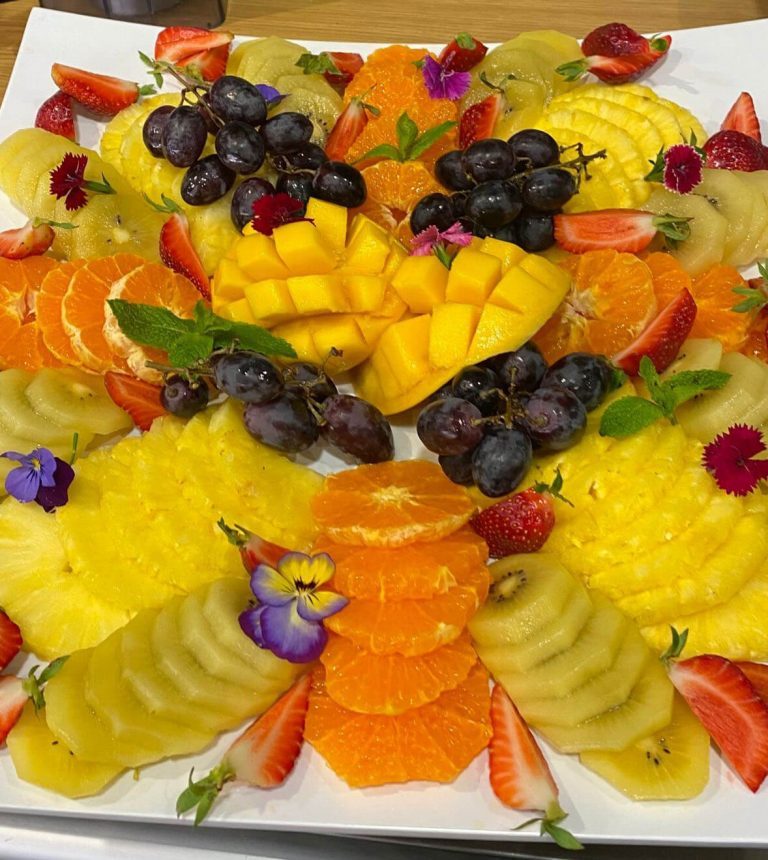 Seasonal Fruit Platters - The Gusstop Cafe